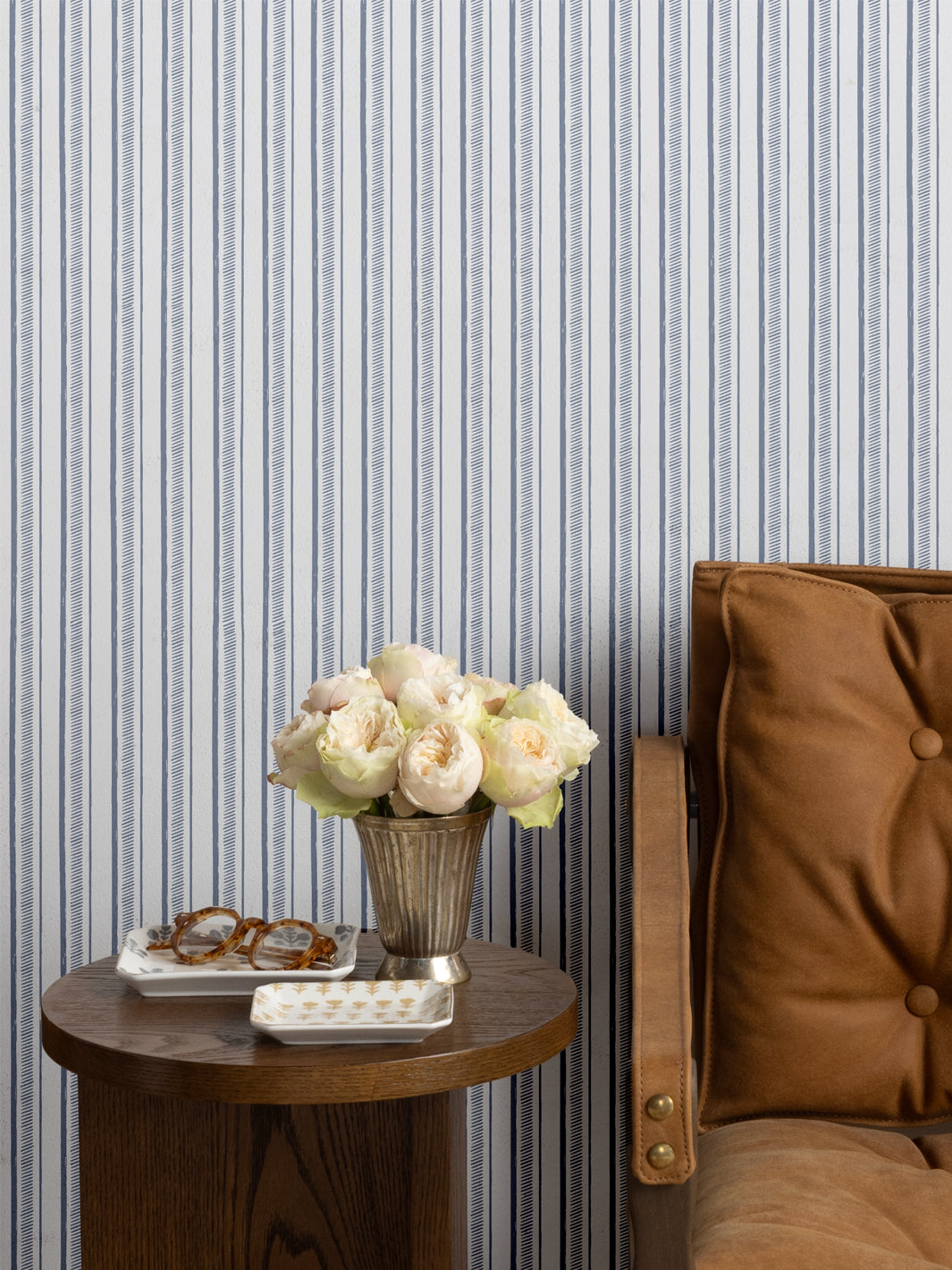 'Hatch Stripe' Wallpaper by Sugar Paper - Slate – Wallshoppe