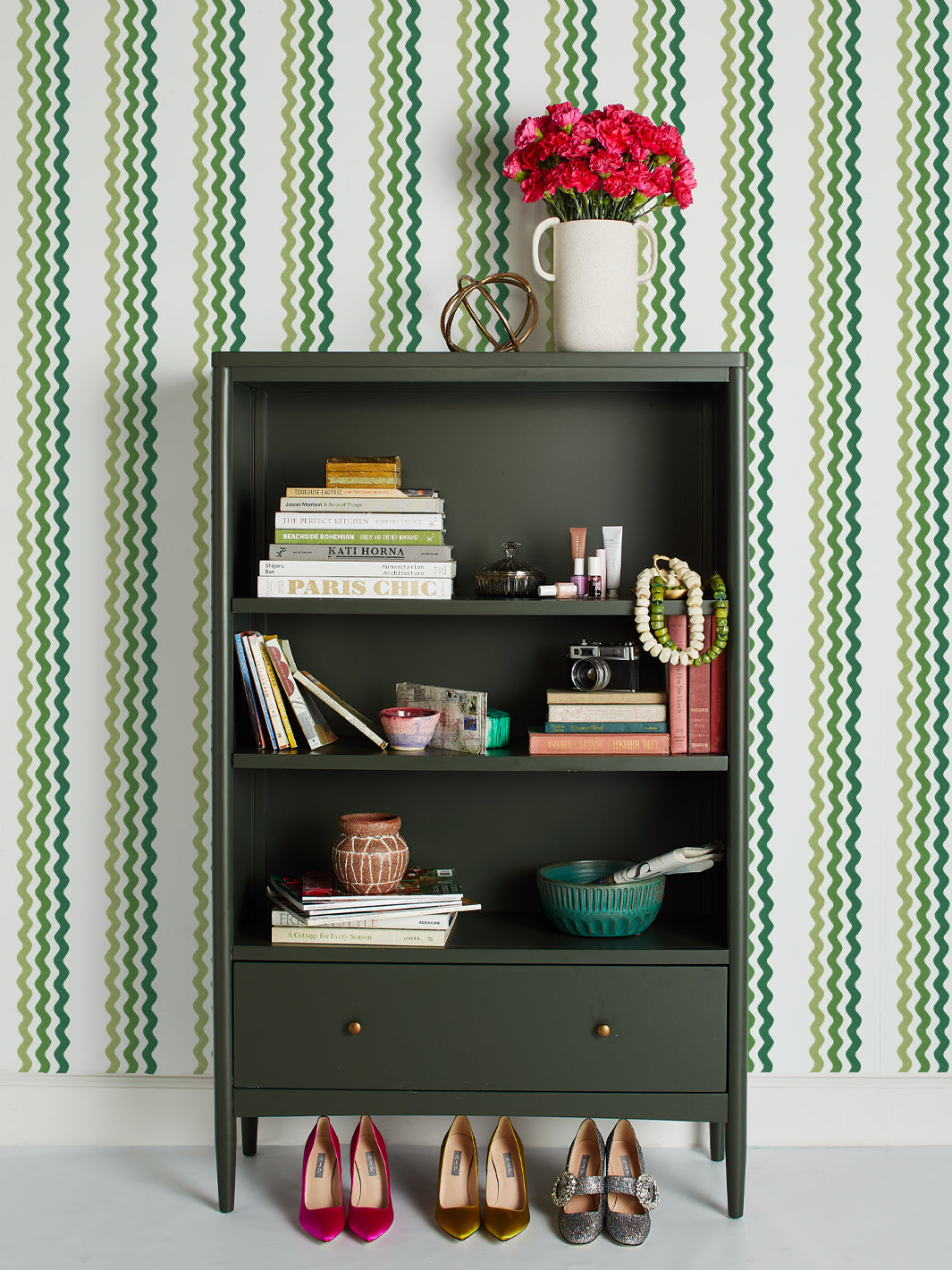 'Ric-Rac Bands' Wallpaper by Sarah Jessica Parker - Greens – Wallshoppe