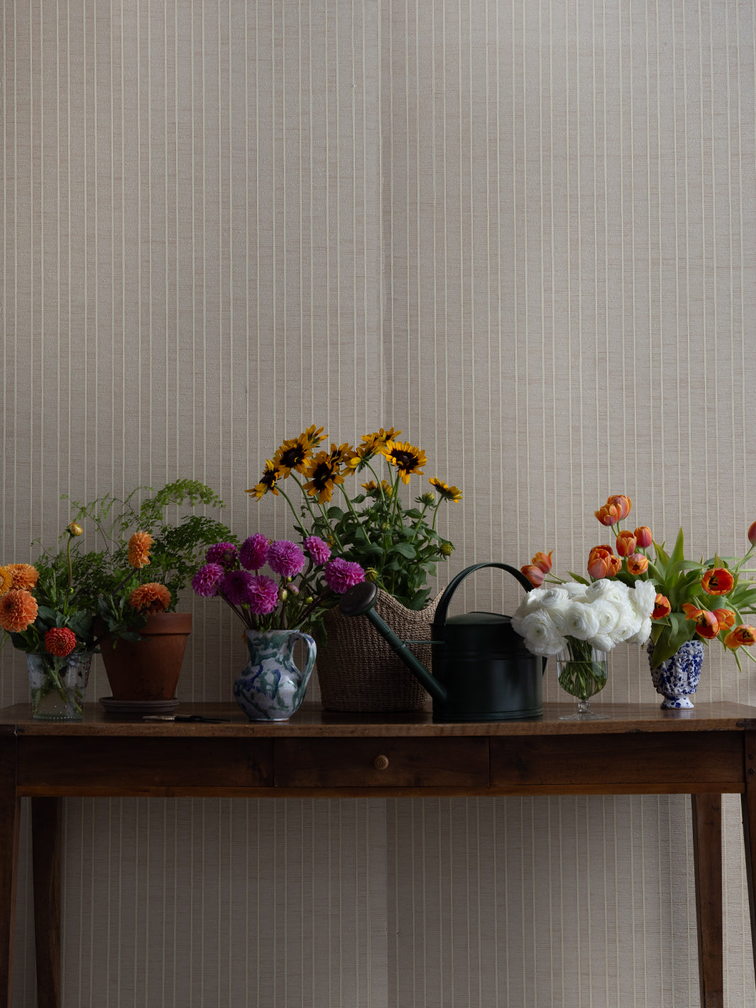 'Woven Textures' Grasscloth Wallpaper in Straw Stripe – Wallshoppe