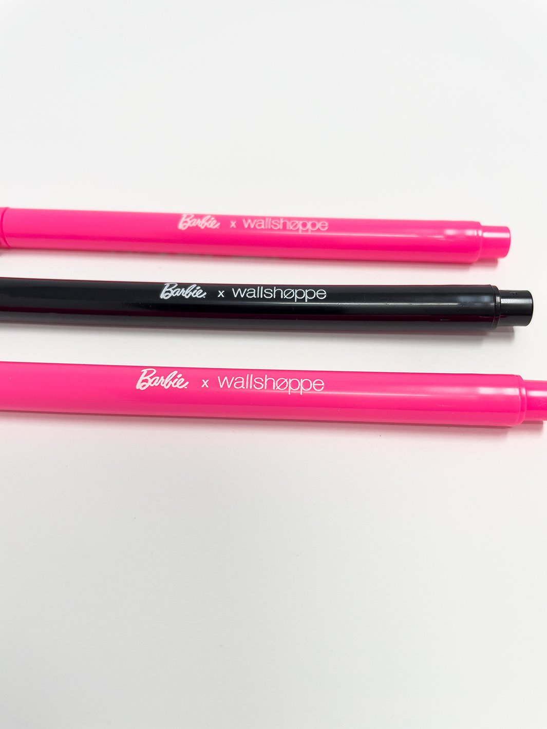 Barbie™ x Wallshoppe Le Pen 3-Pack - Barbie™ Blueprint | Barbie™ Pens ...