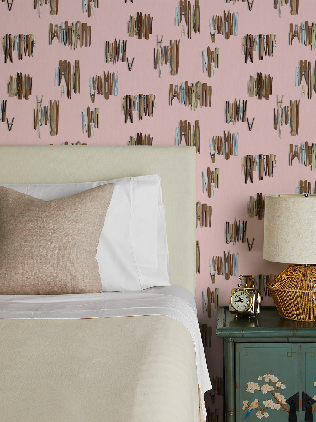 'Laundry Line' Wallpaper by Sarah Jessica Parker - Pink – Wallshoppe